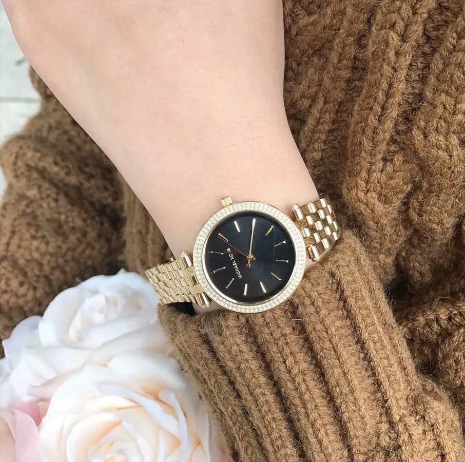 Những mẫu đồng hồ Michael Kors dây kim loại đen bí ẩn và sang trọng