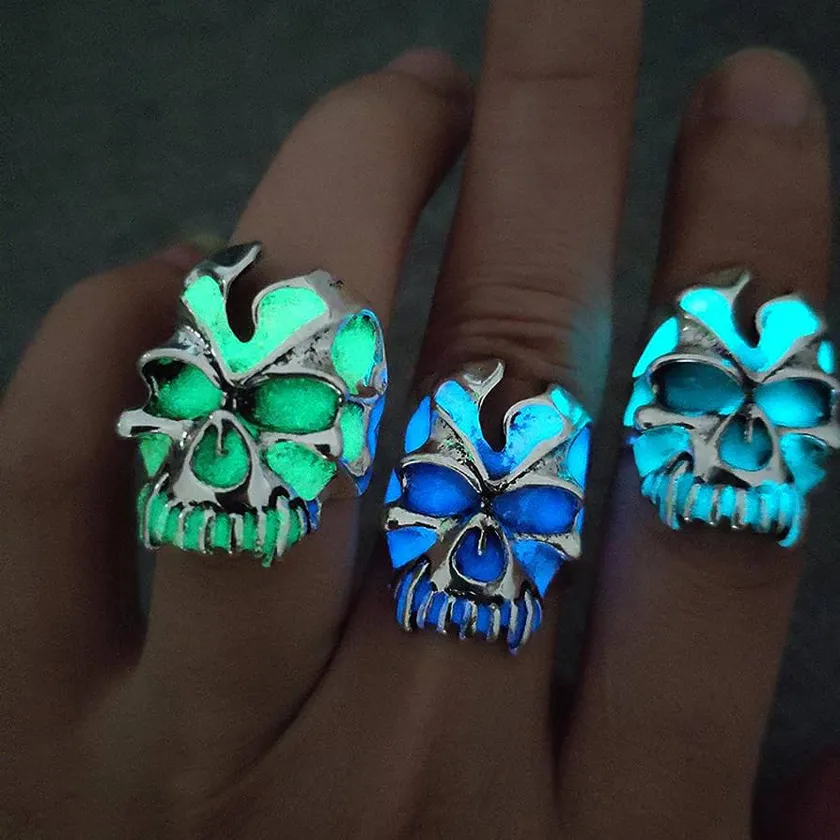 Top 15 Các mẫu nhẫn đầu lâu đẹp là những kiệt tác trang sức mang đến vẻ ...