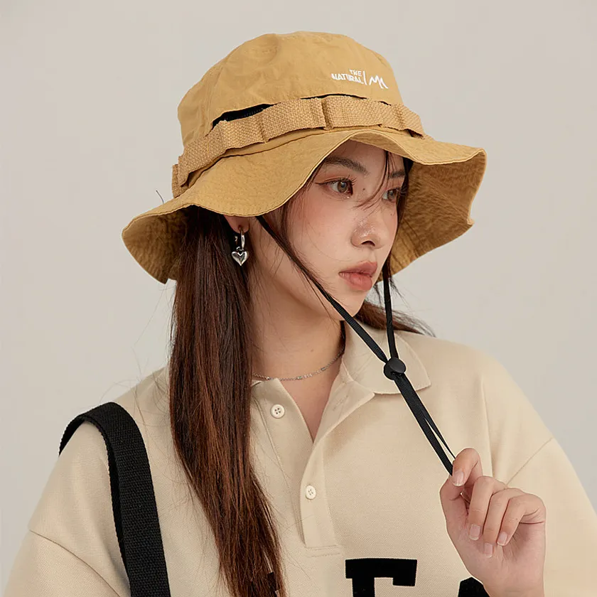 Mũ boonie bucket là gì? 10 cách phối đồ "đỉnh cao" cùng mũ boonie bucket