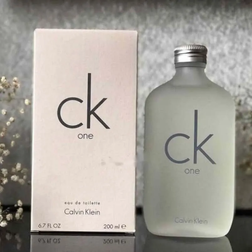 ̣̣9 chai nước hoa CK mùi nào thơm nhất lưu hương lâu bền?