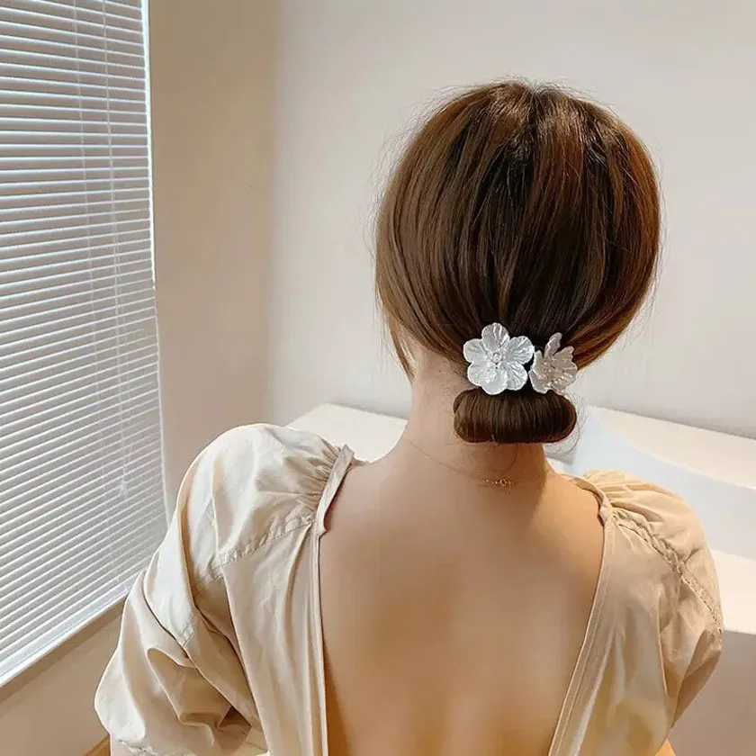 12 cách búi tóc ngắn siêu xinh cho nàng thêm tự tin