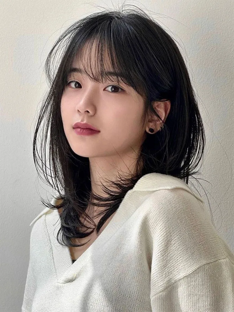 Top 15+ kiểu tóc layer medium length nữ trẻ trung nhất