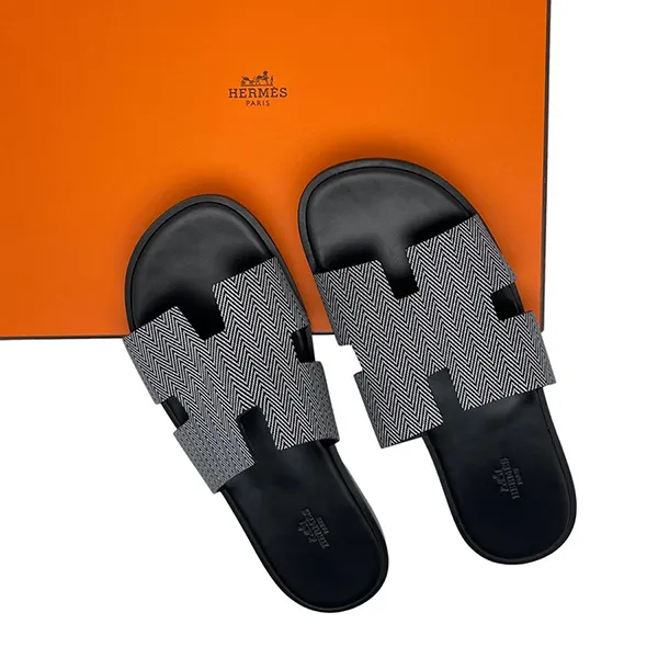 Dép Hermès Scandal Izmir T.44 Màu Đen Trắng Size 39 | Vua Hàng Hiệu