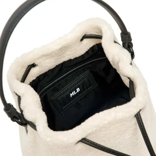 Mua Túi Đeo Chéo Dây Rút MLB Bucket Logo New York Yankees 3ABMS0626 ...