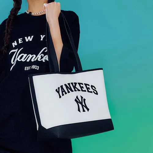 Mua Túi Tote MLB Varsity New York Yankees 3AORL103N-50CRD Màu Đen Kem ...