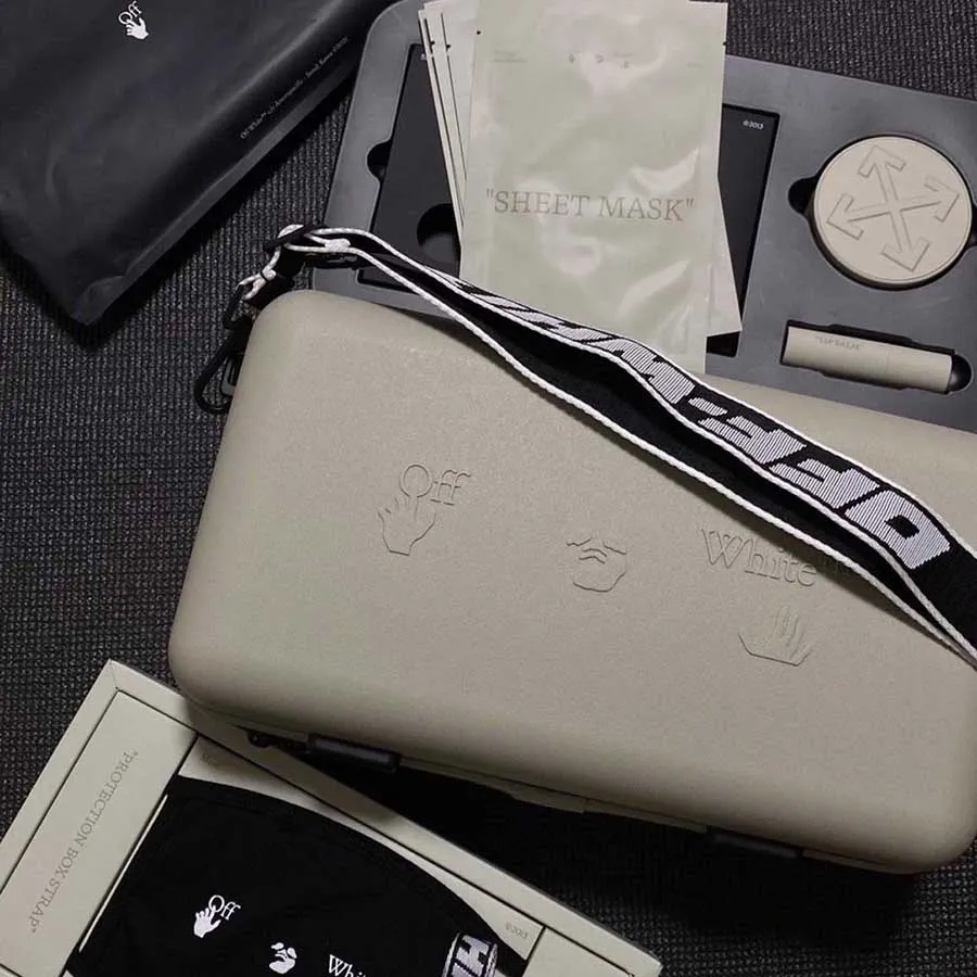 Mua Bộ Trang Điểm Off-White x Amore Pacific Protection Box 5 Món - Off ...