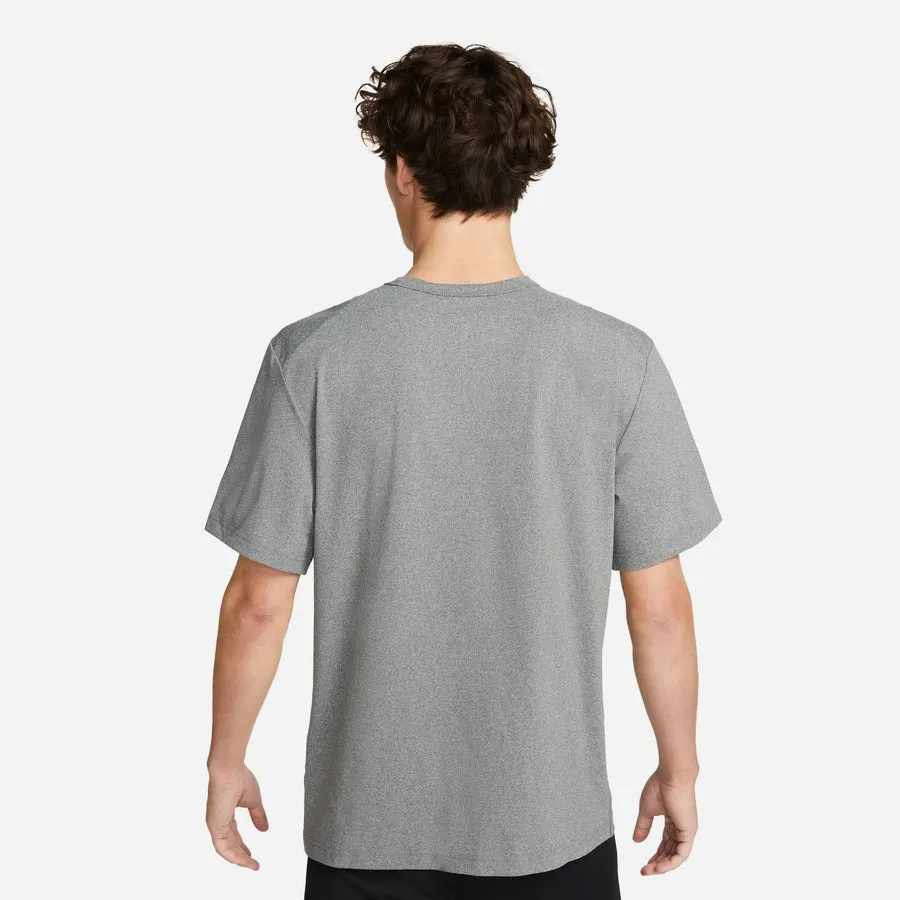 Mua Áo Thun Nam Nike Dri-FIT UV Hyverse Men's Short-Sleeve Fitness Top ...