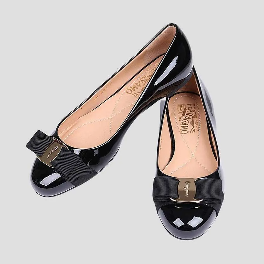 Mua Giày Bệt Nữ Salvatore Ferragamo Black With Grosgrain Vara Bow 574556 Màu Đen Size 38 ...