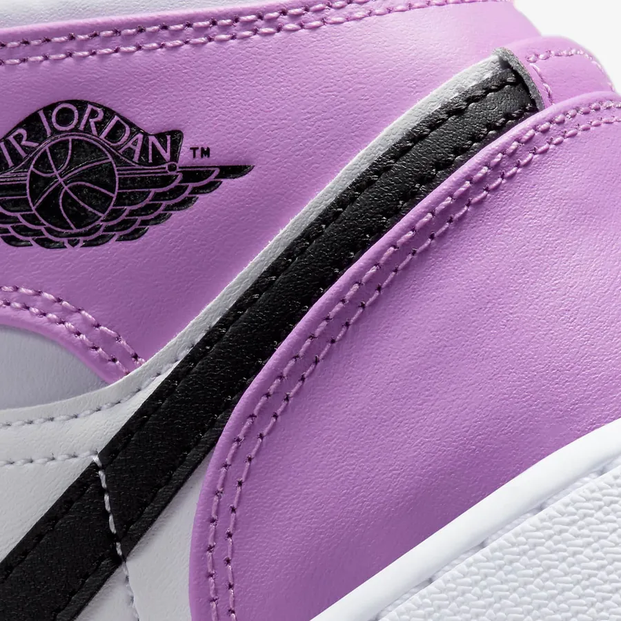 Mua Giày Thể Thao Nike Air Jordan 1 Mid GS ‘Barely Grape’ DQ8423-501 ...