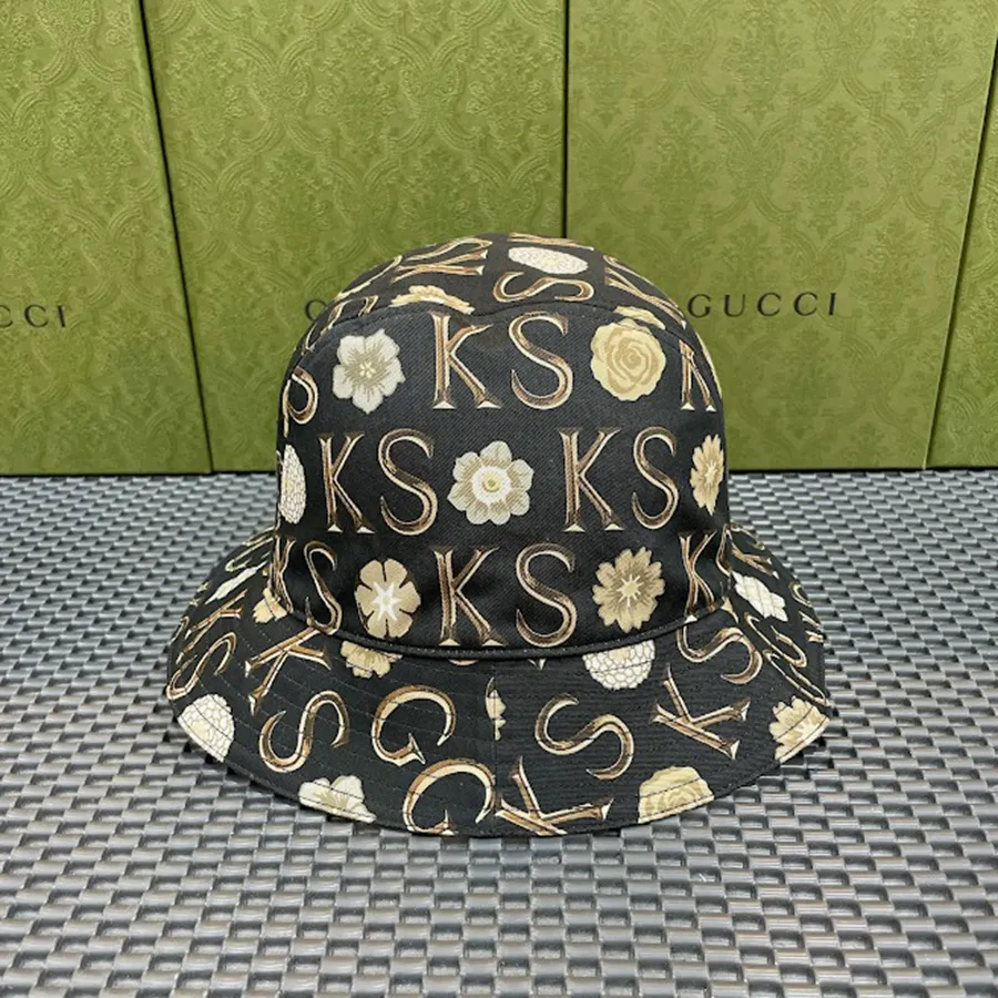 Mua Mũ Gucci Ken Scott Print Monogram Canvas Bucket Hat In Black Màu ...