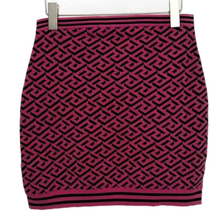 Chân Váy Versace Pink With La Greca Pattern Printed 1008142 1A04064 ...