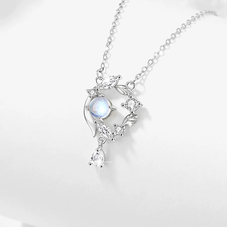 Dây Chuyền Nữ Lili Jewelry Đính Đá CZ Vòng Nguyệt Quế Leslie LILI ...